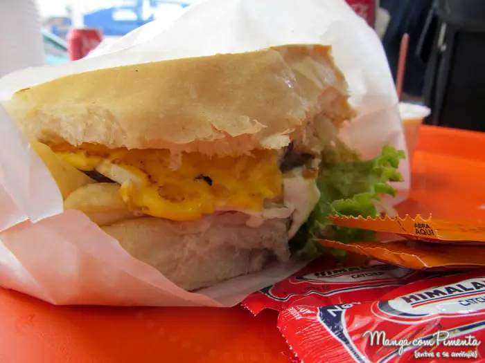 Você conhece o Xis? Vem aqui que vou te apresentar o lanche mais famoso ...