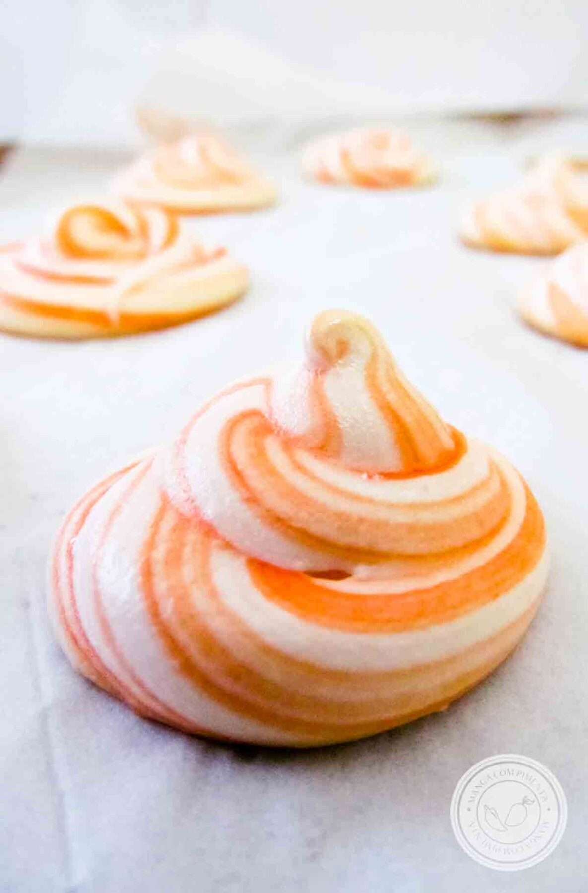 Merengue ou Suspiro Colorido | Aprenda a fazer! - Manga com Pimenta