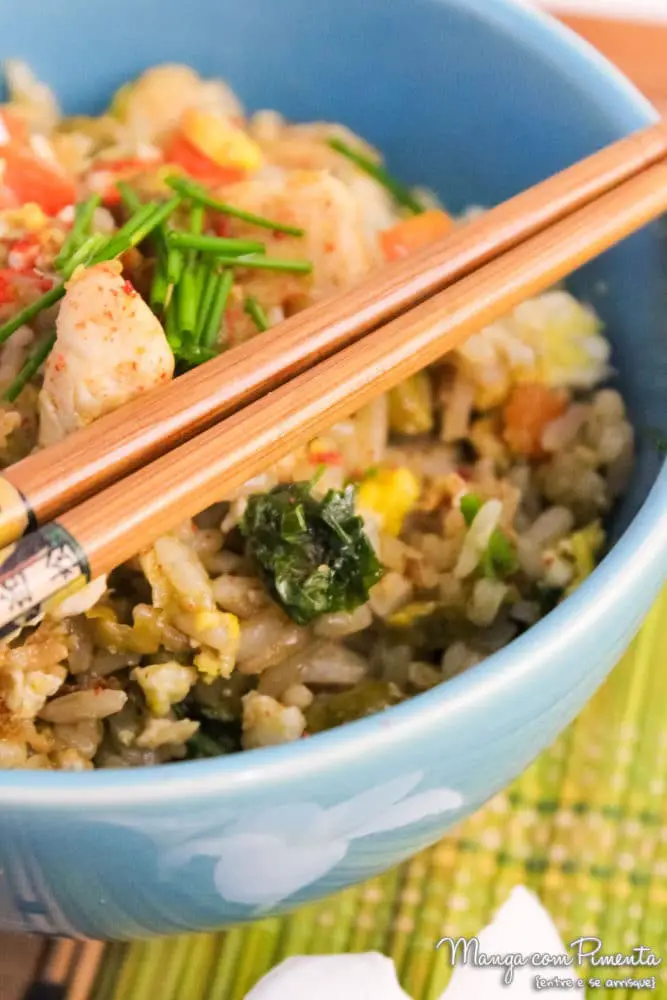 Arroz Frito de Frango {Chicken Fried Rice} - Manga com Pimenta