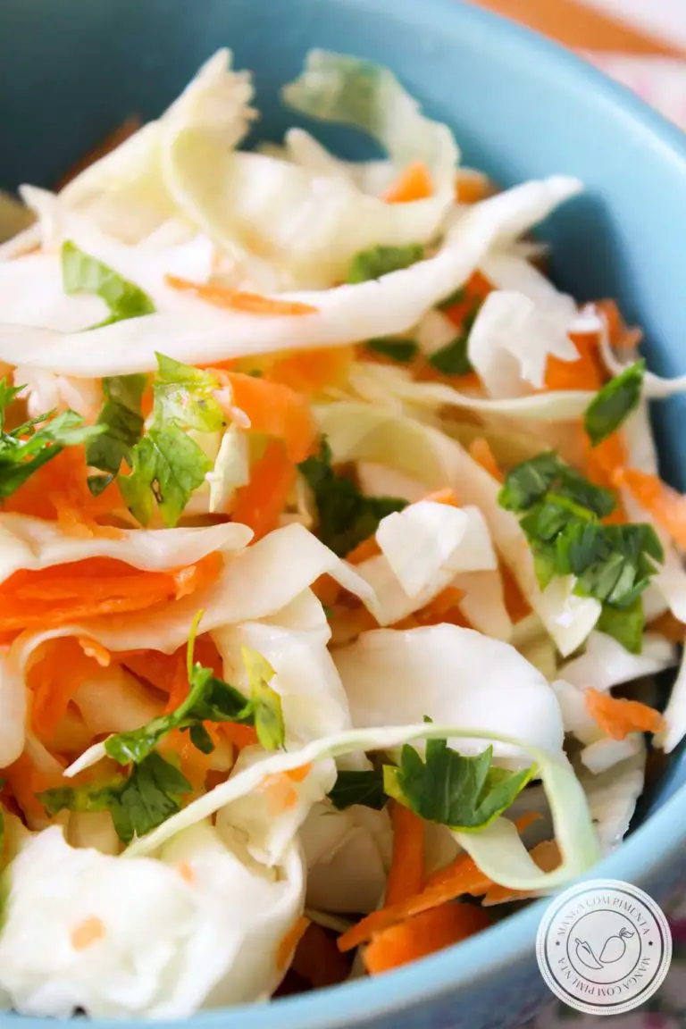 Salada de Repolho com Cenoura Refrescante - Manga com Pimenta